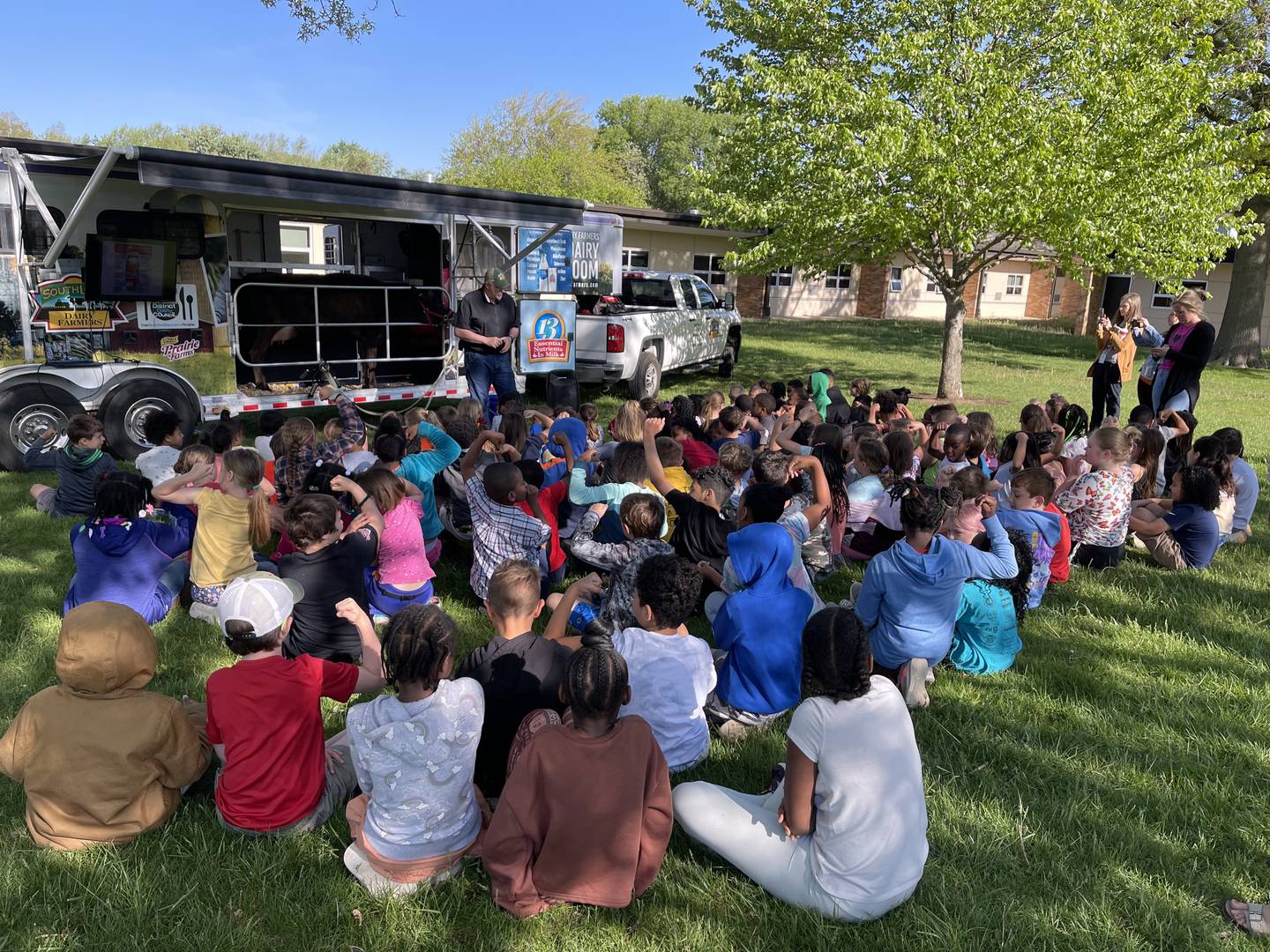 The dairy story is on the move with new Mobile Dairy Classroom – AgriNews