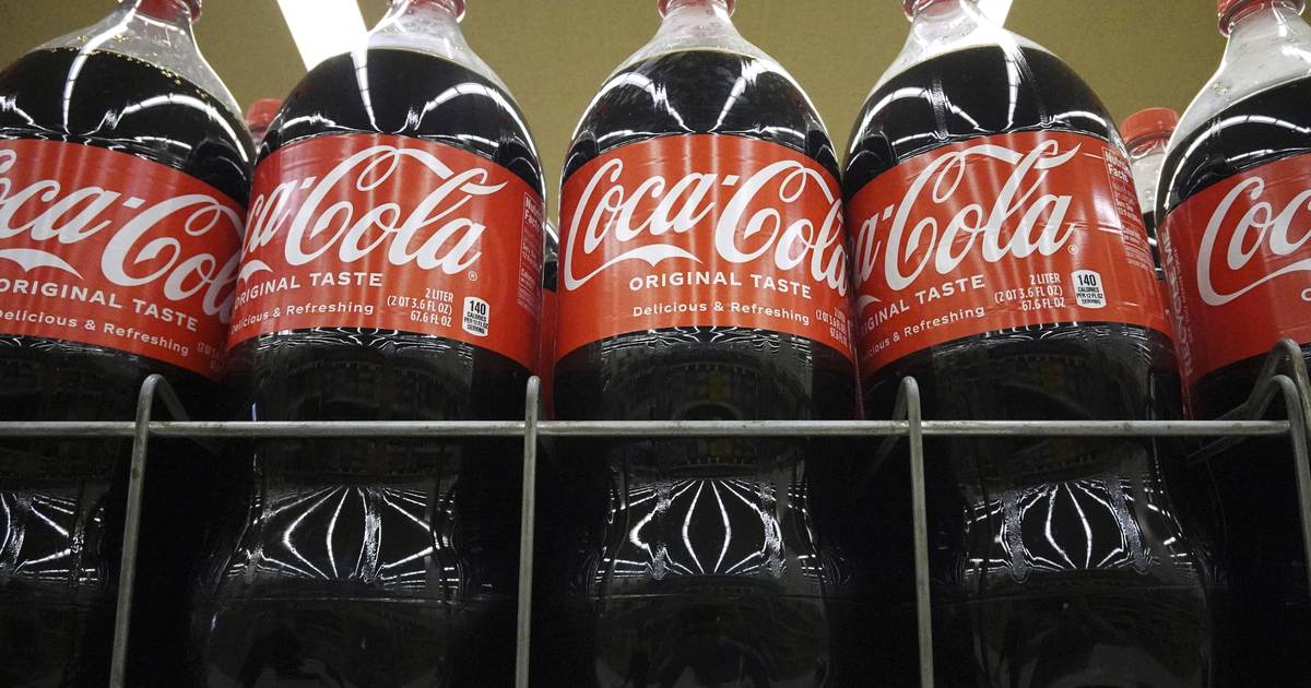 What to know about soda sweeteners as sugar returns to American Coke ...