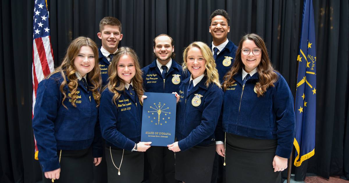 Indiana FFA officers visit Statehouse – AgriNews