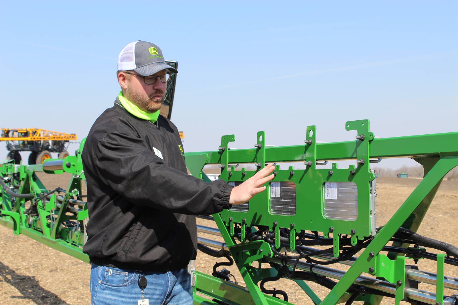 Operator comfort enhanced in new John Deere 400, 600 Series Sprayers ...