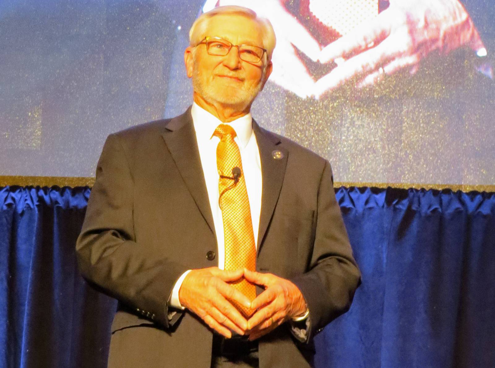 Guebert tackles bipartisanship, need to compromise in speech to IFB ...