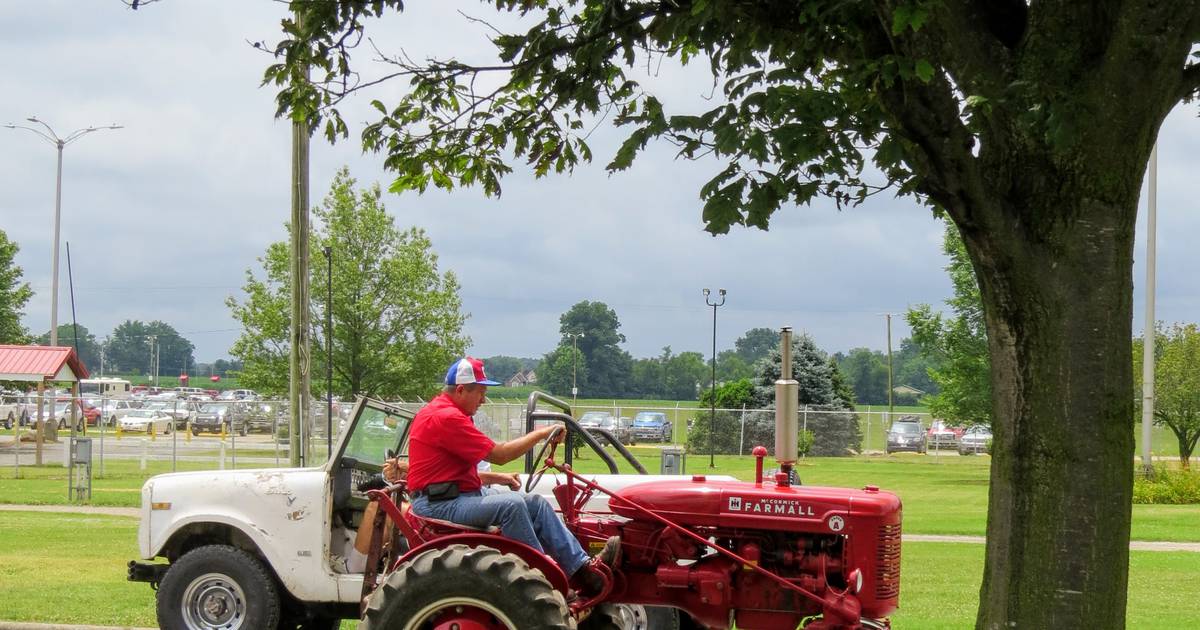 Wet weather doesn’t dampen enthusiasm at Red Power Round Up – AgriNews